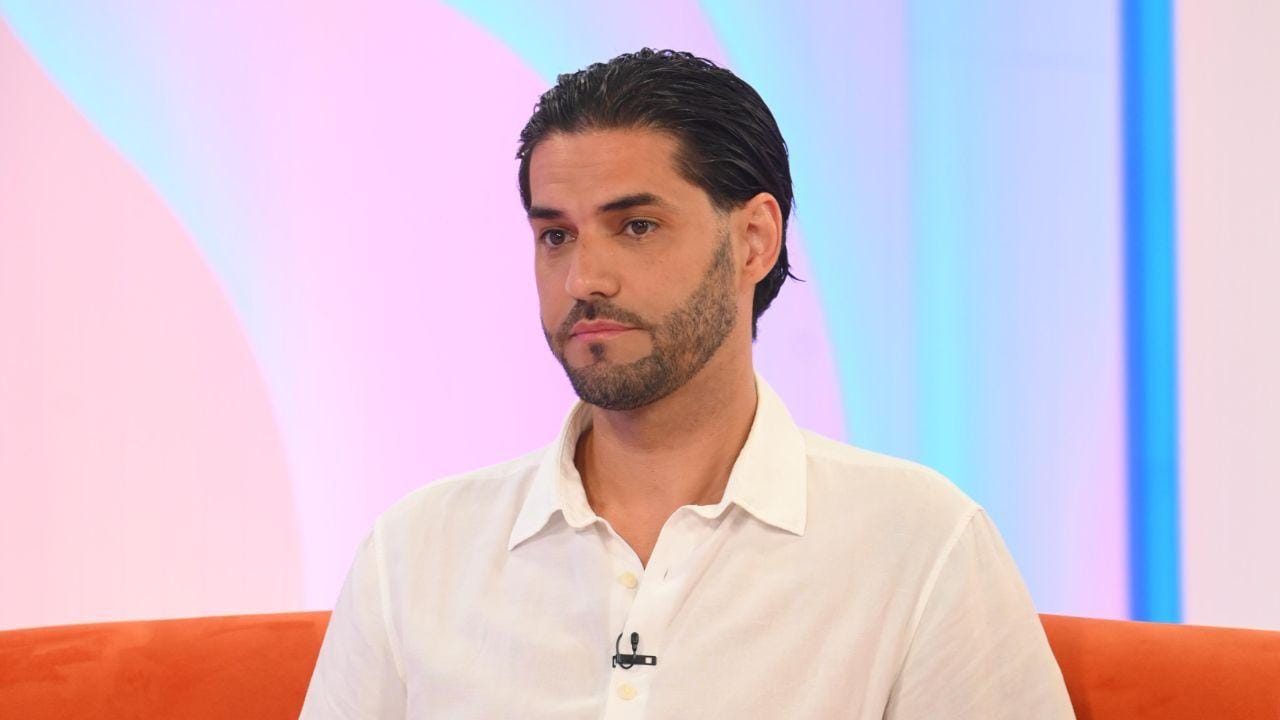 Gonçalo Quinaz perde aposta com Cláudio Ramos... e faz mudança radical ...