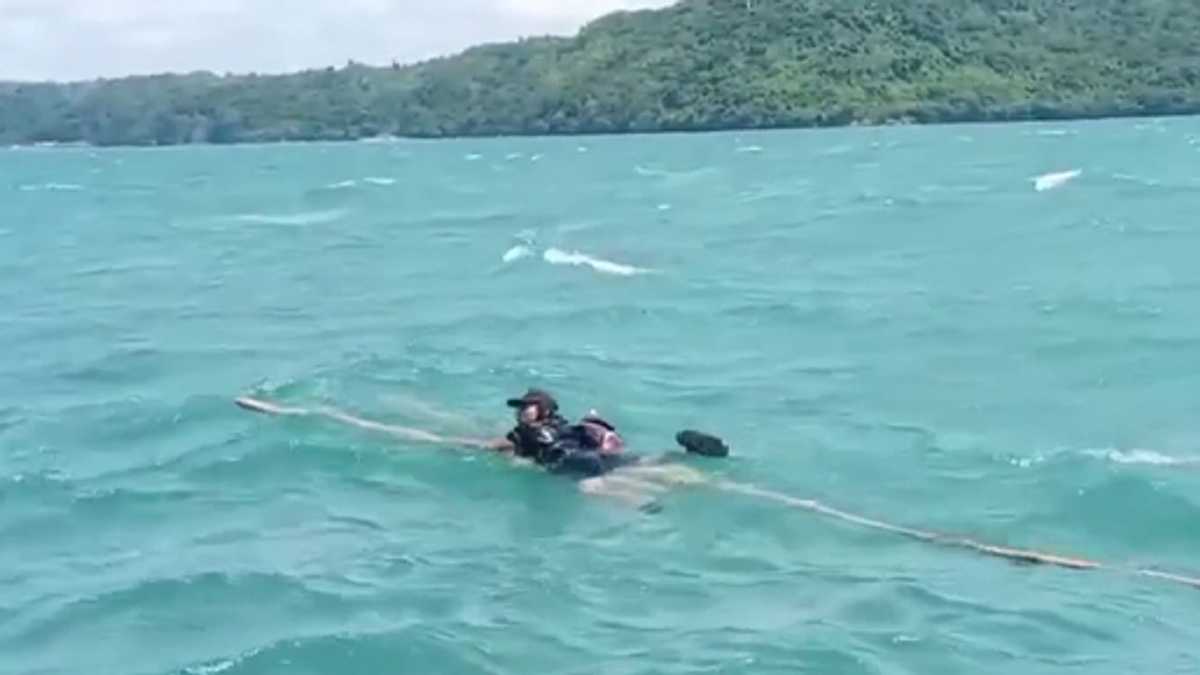 Coast Guard intercepts man's risky journey across the busy Iloilo ...