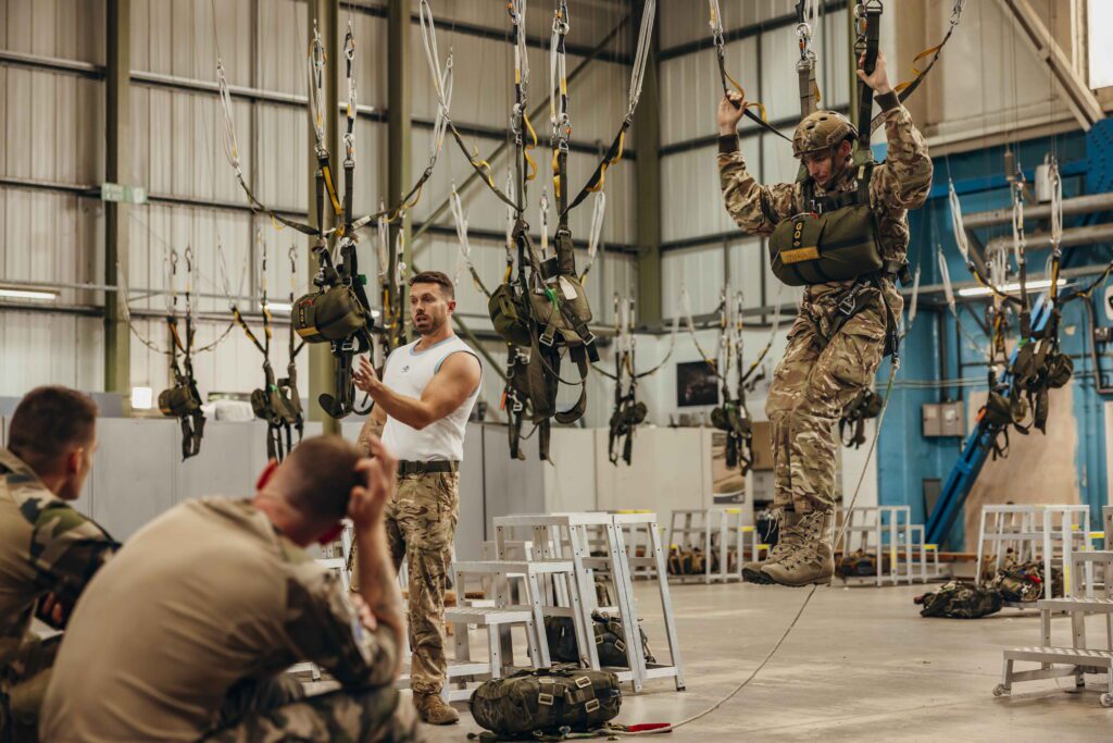 British and French paratroopers complete joint training during State Visit