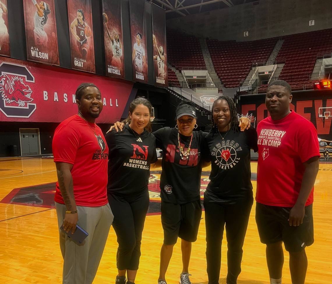 How Dawn Staley, USC WBB made a local coach's day with an ‘incredible ...