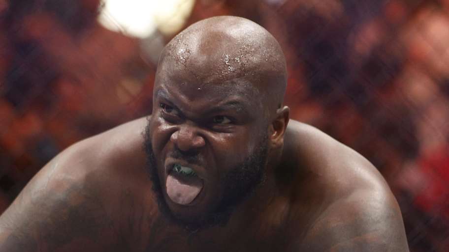 Derrick Lewis returns to fight 6'7" knockout machine this weekend