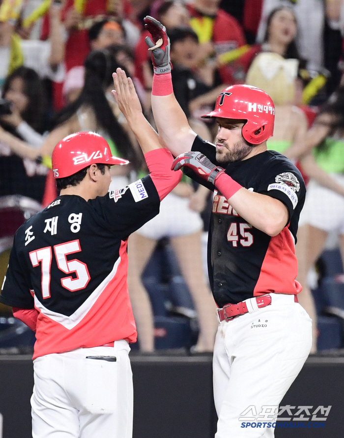 Wizdom Hanwha Han Seung-hyuk's 20th solo shot of the season