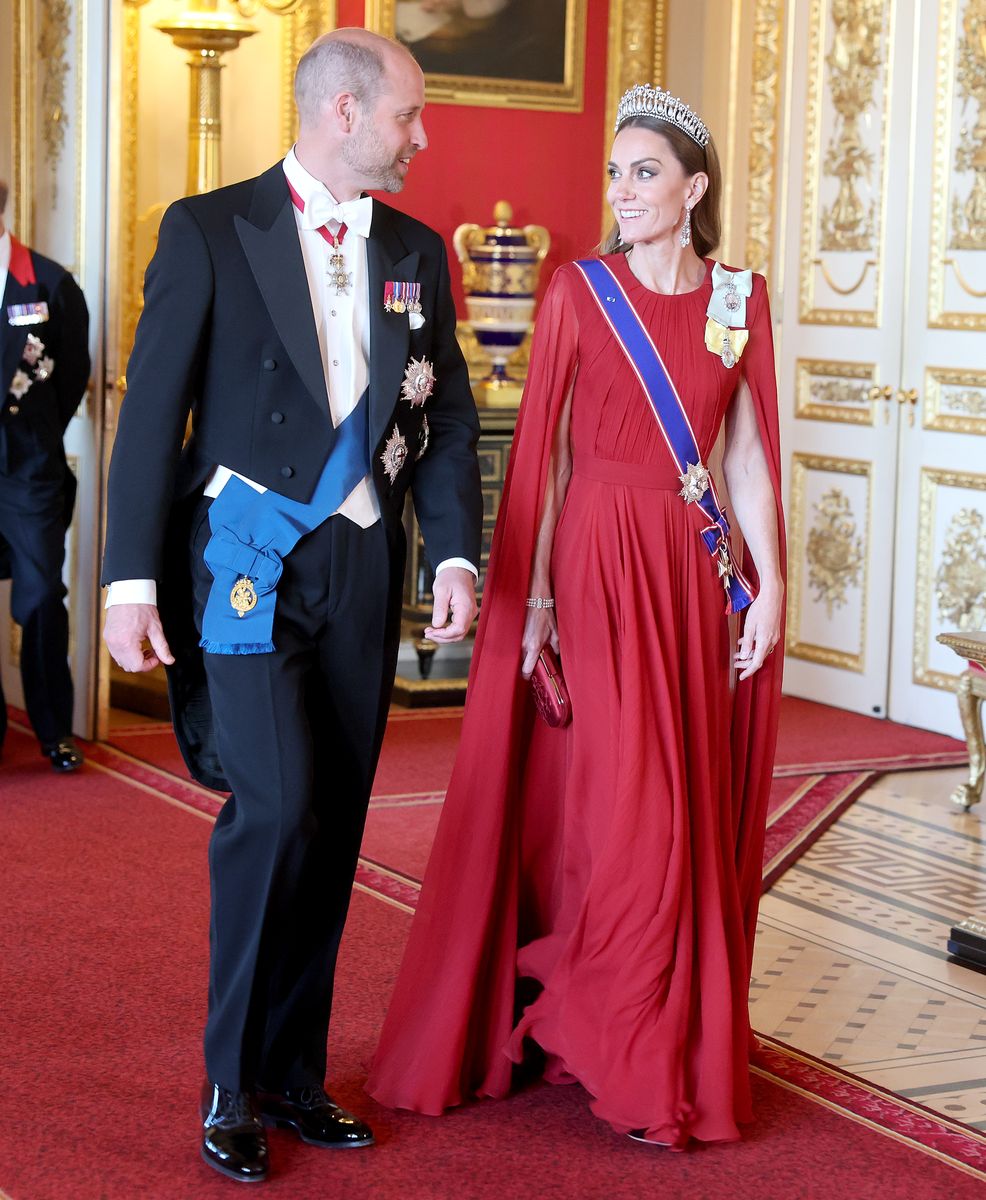 A Lip Reader Caught Prince William Bragging About His Height During the ...