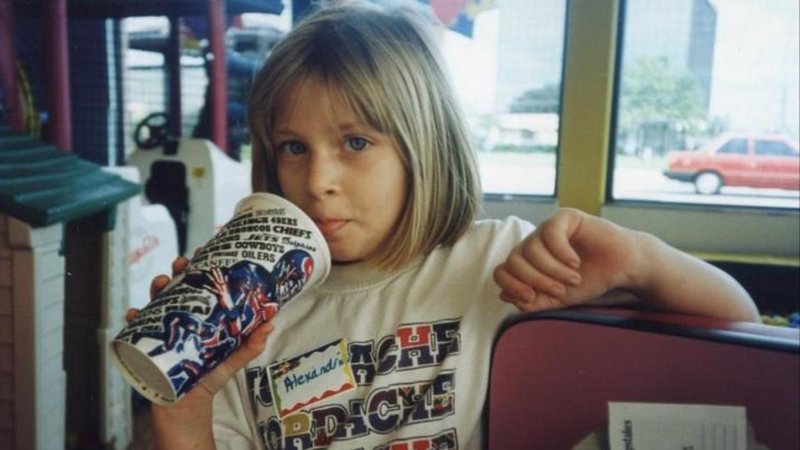 A Blast To The Past With 25 Retro, 1995 Photos