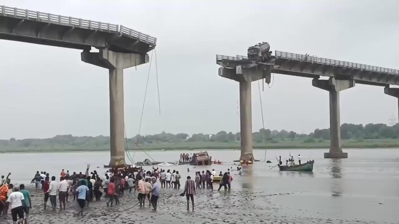 Bridge collapse kills nine in India's Gujarat state as trucks and ...