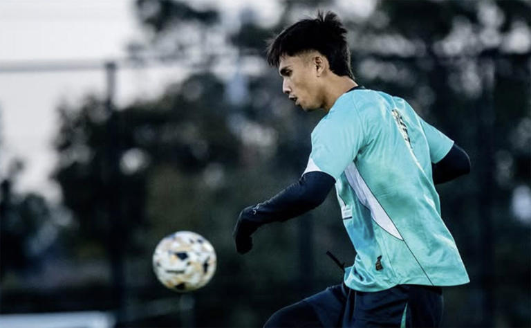 Bonek Puji Rizky Dwi usai Cetak Gol Sensasional, Amankan Kemenangan ...