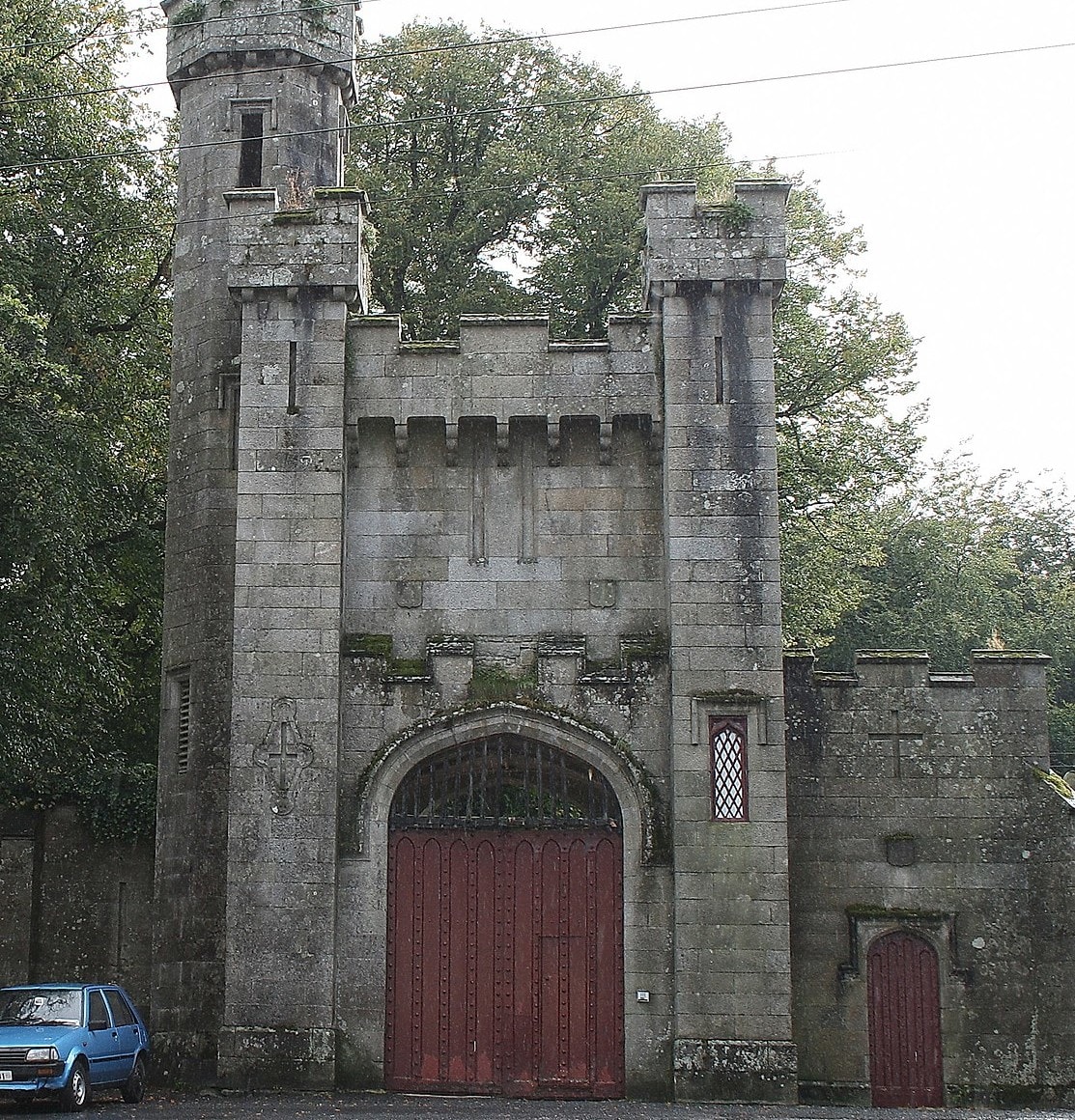 Thieves mistakenly take historic Masonic banner believing it was a ...