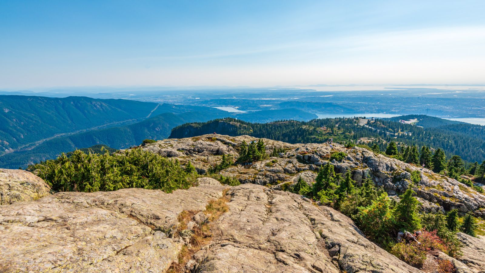 28 Canadian Trails That Turn a Walk Into a Wow