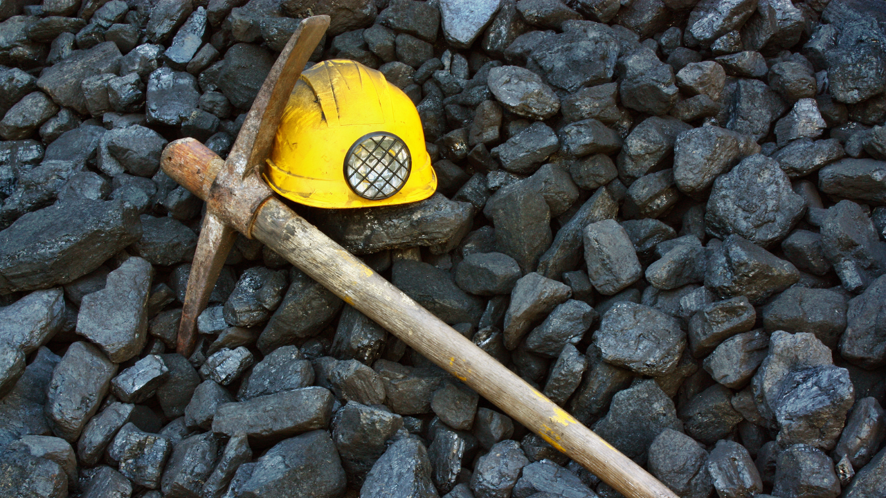 Still banking on coal, over $385 billion flowed into coal in last 3 years