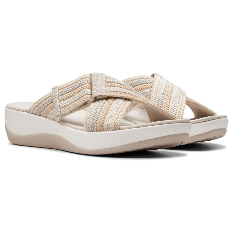Clarks rebaja las bonitas y cómodas sandalias con tecnología especial ...