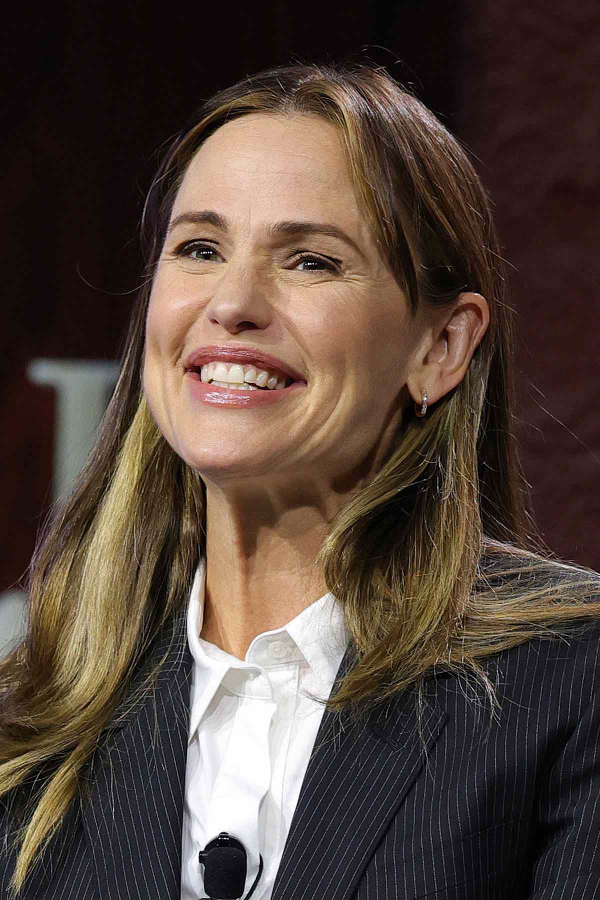 Jennifer Garner’s Unhinged Dress-and-Shoe Combo Wasn’t on My Summer ...