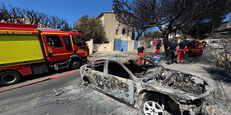 Incendie à Marseille : une dizaine de maisons détruites, des habitants ...