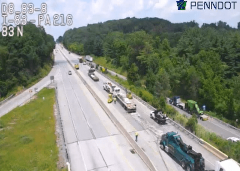 I-83 reopens after crash involving 3 tractor-trailers