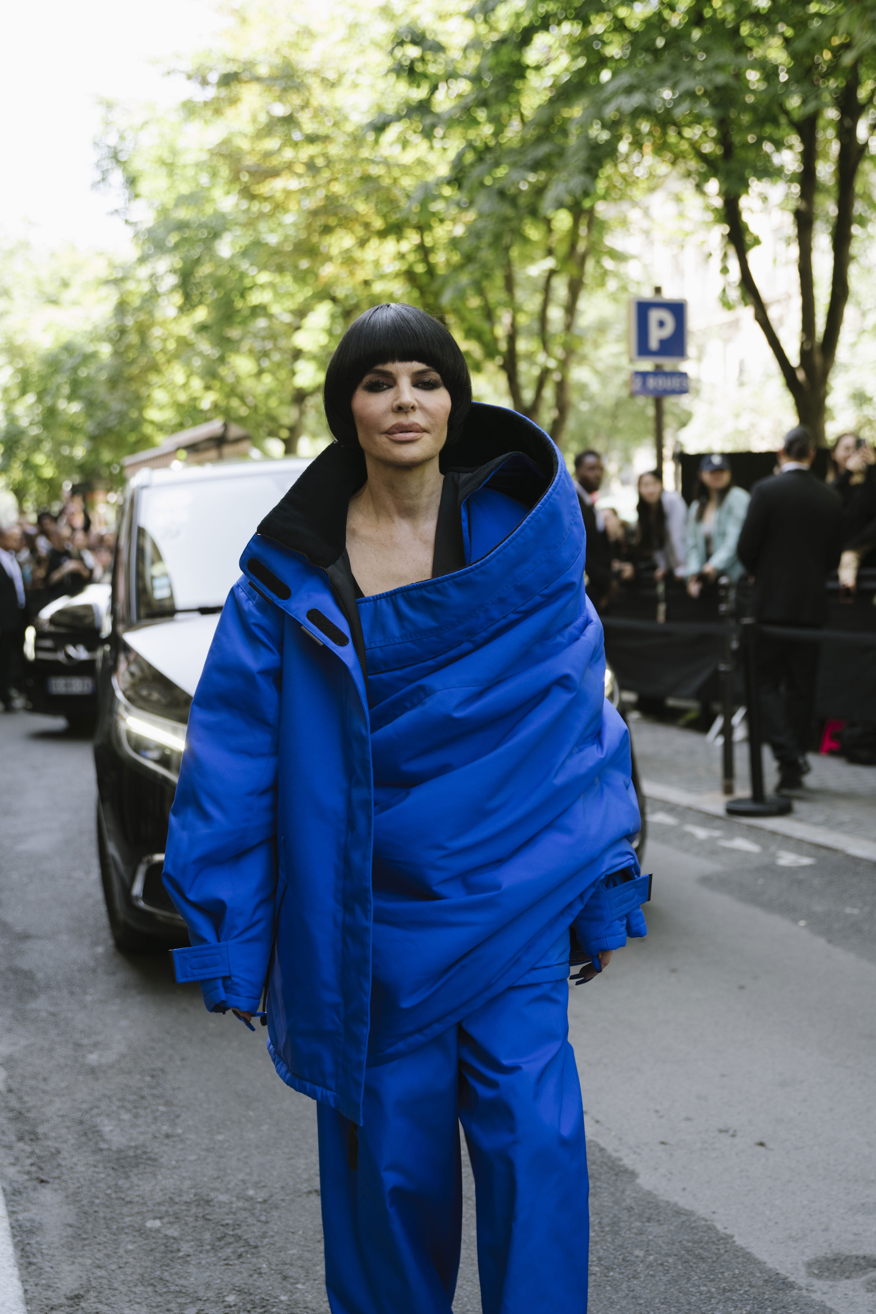 Lisa Rinna is back at Paris Fashion Week — and you won’t believe her ...