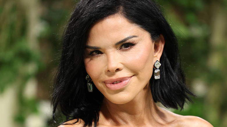 Lauren Sánchez Bezos' New Girl Squad Pic Is Riddled With Bad Outfits ...