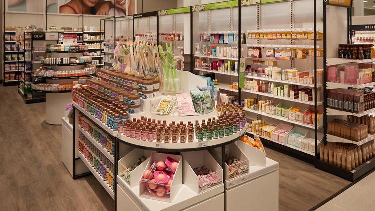 CA nears first-in-nation ban on plastic glitter in cosmetics