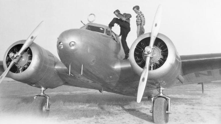 Amelia Earhart's Lockheed Electra 10E May Have Been Found Under The Waters Of This Uninhabited ...