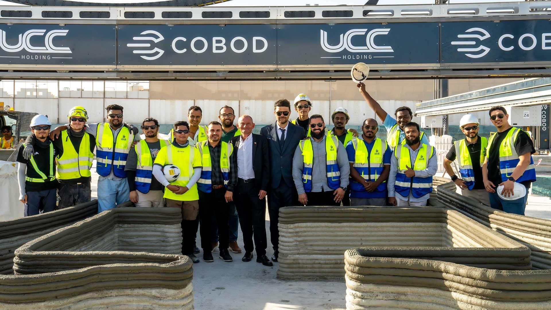 Qatar kicks off world’s largest 3D printed building project using plane ...