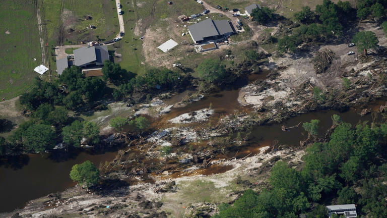 'Send help or not': Hero saves family during deadly Texas flash flood