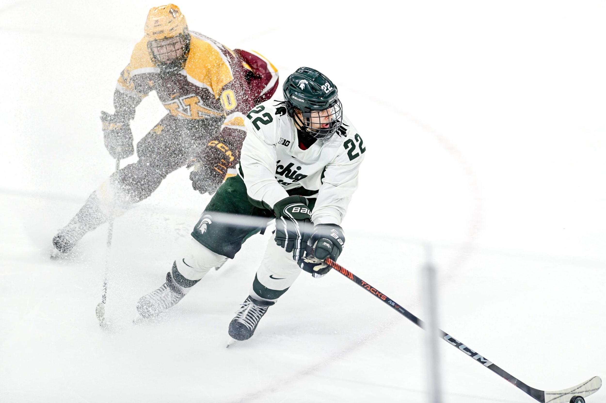 NHL Notebook: Oilers trade for Hobey Baker Award winner Isaac Howard