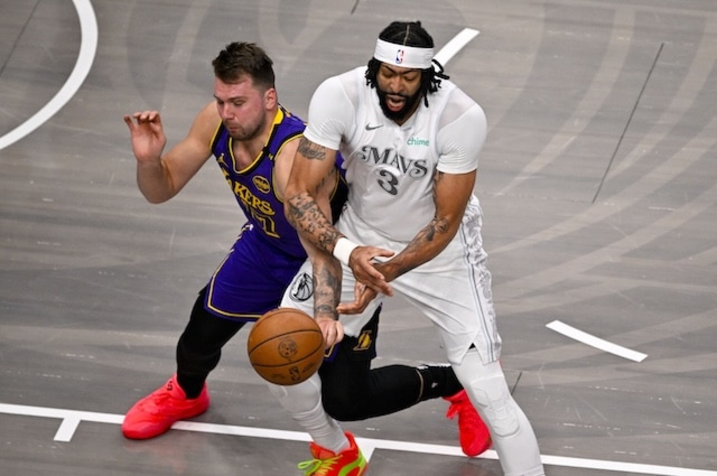 NBA Schedule Leaks: Lakers’ First Matchup Against Mavericks Will Be ...