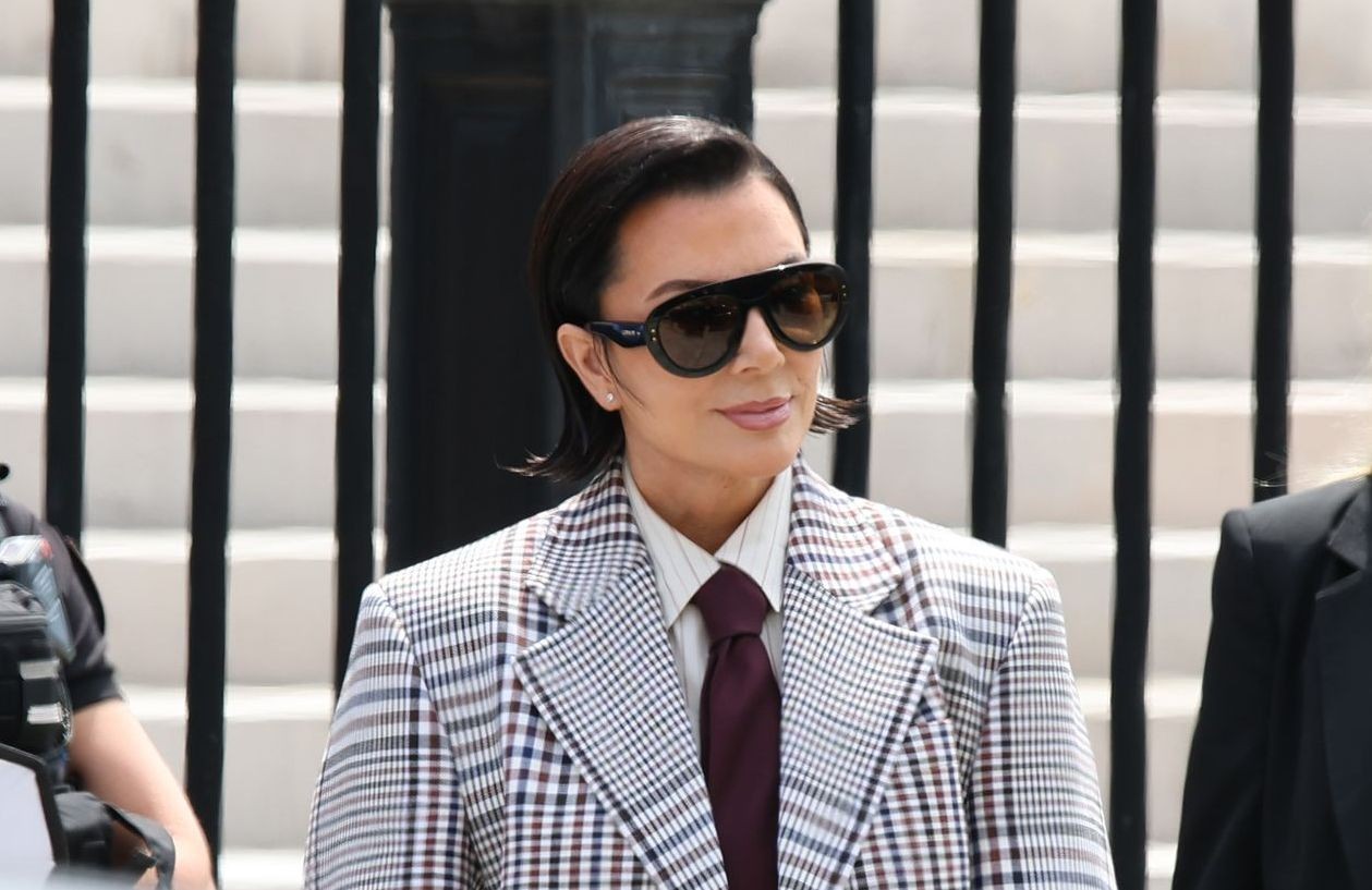 À 69 ans, Kris Jenner change de look : sa nouvelle coupe rajeunissante ...