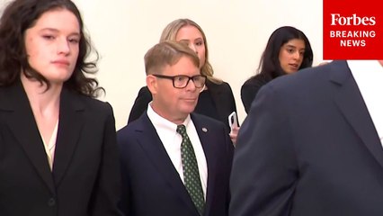 Biden’s White House Doctor Kevin O’Connor Ignores Reporters As He ...