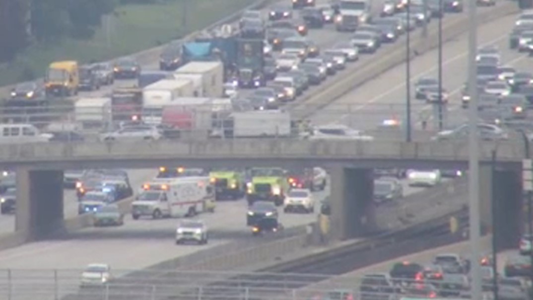 2 seriously injured after shooting on Dan Ryan Expressway, sources say