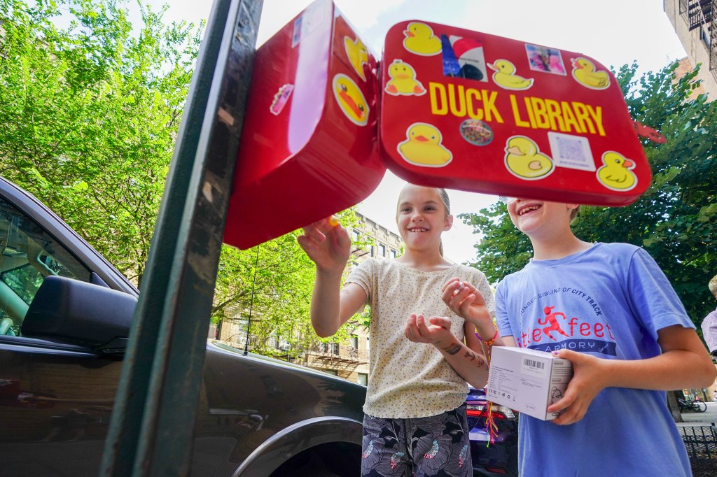 Teensy plastic ducks and their ‘hunters’ are taking over streets of ...