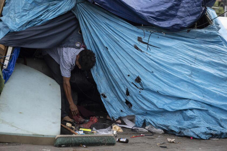 L.A. vowed to remove 9,800 encampments. But are homeless people getting ...