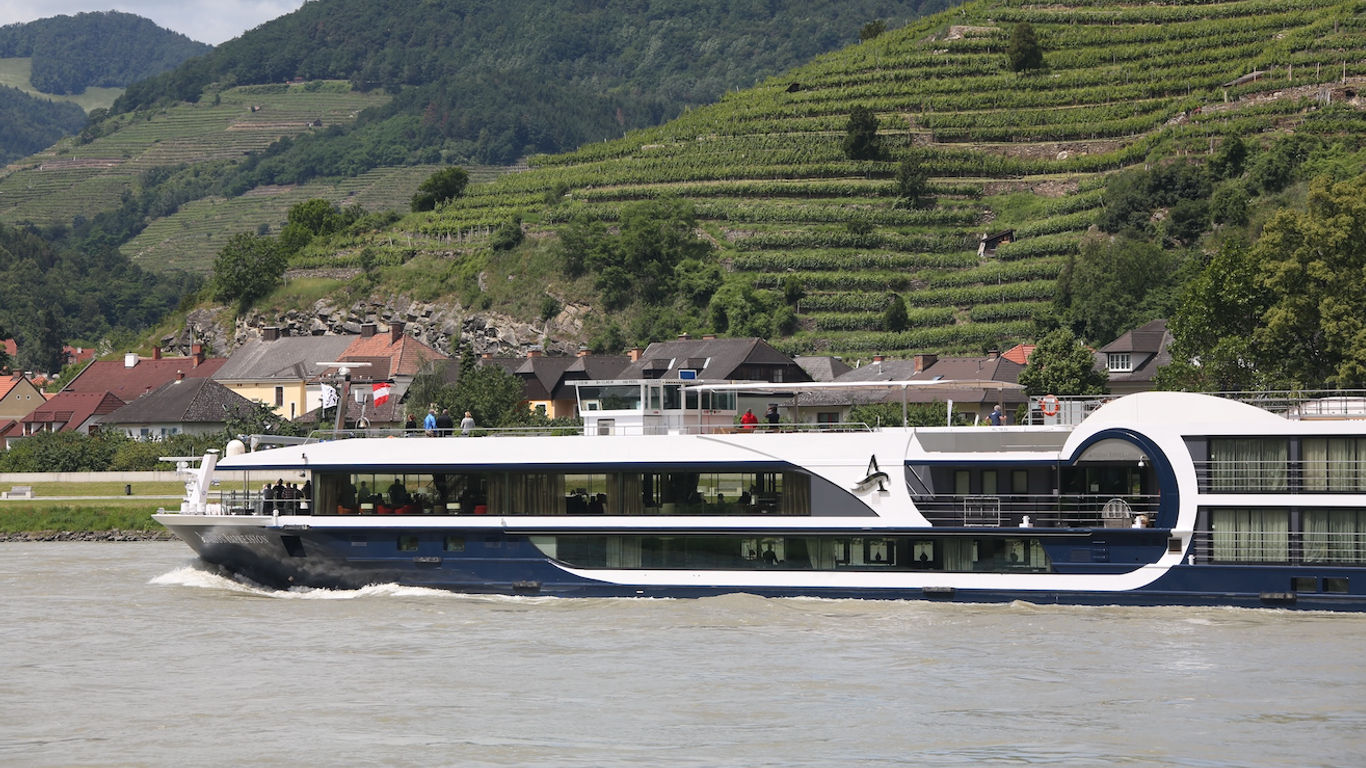 Avalon Waterways Celebrates Record-Breaking Sales for 2026 River Cruises