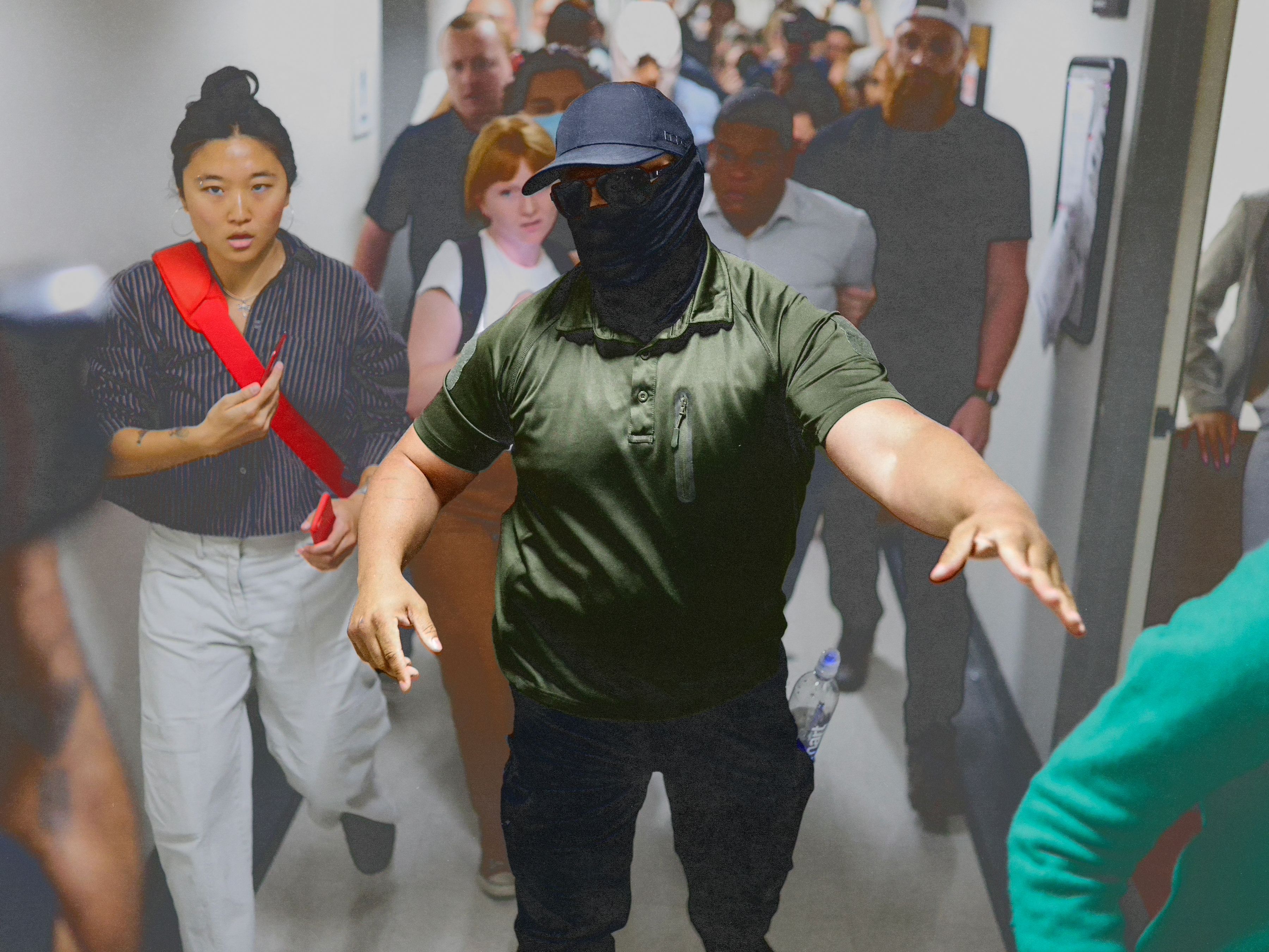 ICE Agents Are Dressing For Anonymity—But the Clothes They Wear Still ...