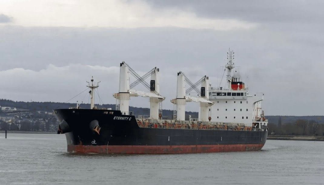 Houthi-attacked Greek ship in Red Sea sinks: Four dead, seven rescued ...