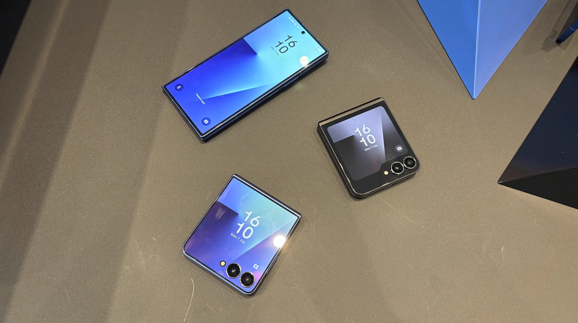 Samsung unveils its latest foldable Galaxy smartphones, and they have a ...