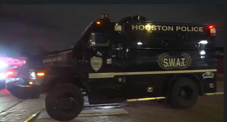 Houston SWAT standoff in The Heights ends with woman shot, killed