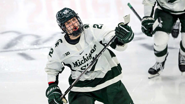 Oilers acquire Hobey Baker winner Isaac Howard from Lightning in ...