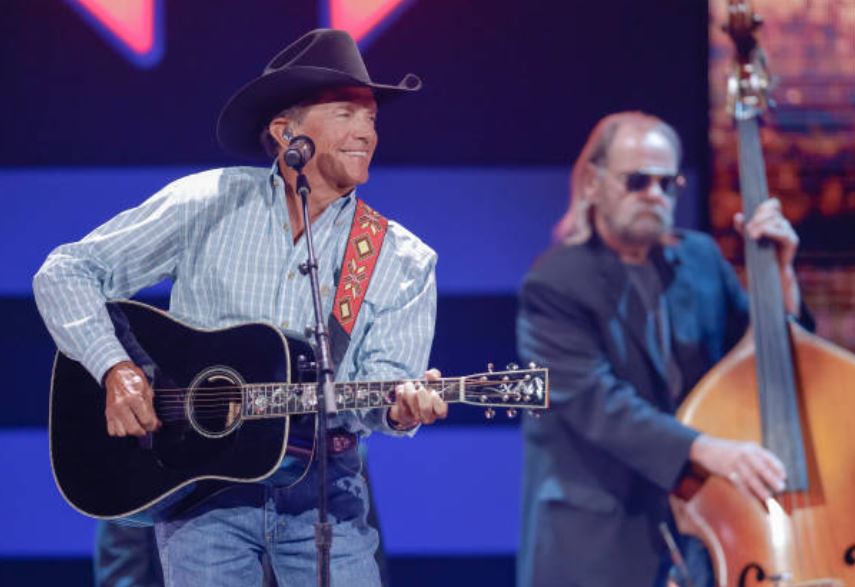 Did the ‘King of Country’ donate $3.5 million to Texas flood relief?