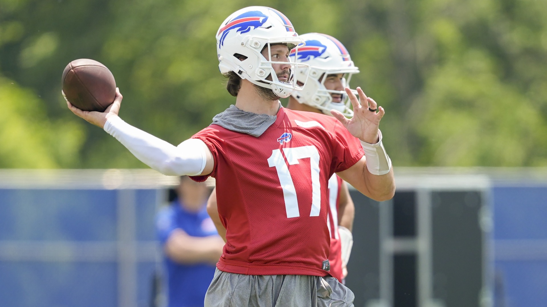 Buffalo Bills Eye 2025 AFC East Title & Super Bowl Run