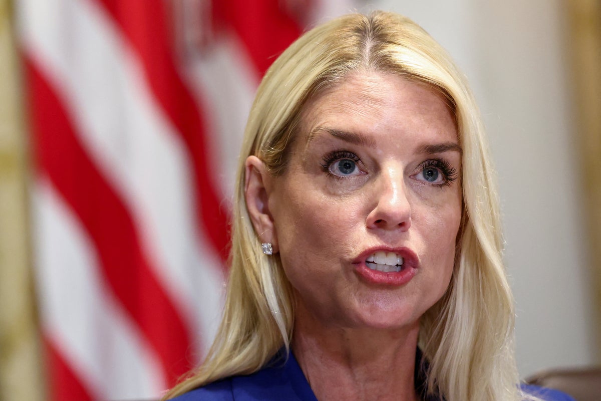 Attorney General Pam Bondi tries to explain the missing minute from ...