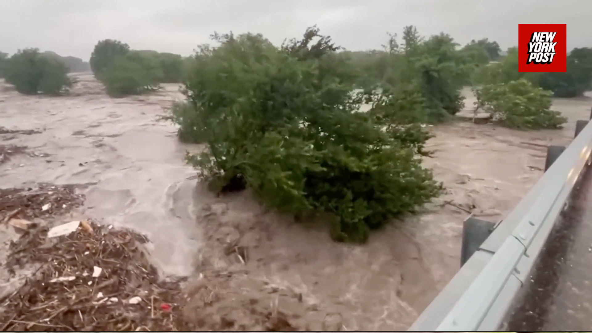 Shocking video shows how quickly the Texas flood waters rose over 20 ...
