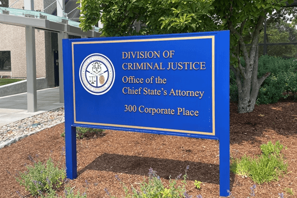 Middletown man accused of forging petition signatures to get on primary ...