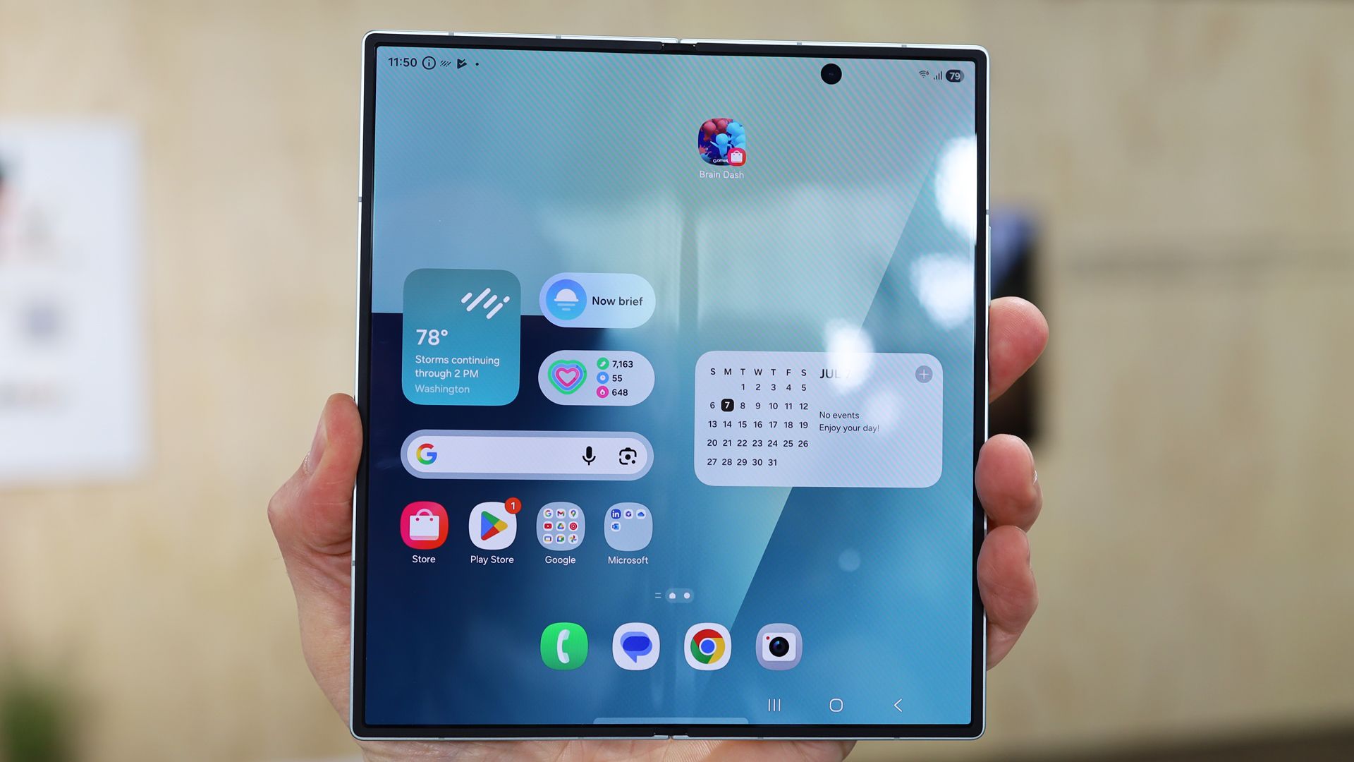 Samsung promises that it hasn't forgotten about the Galaxy tri-fold or ...