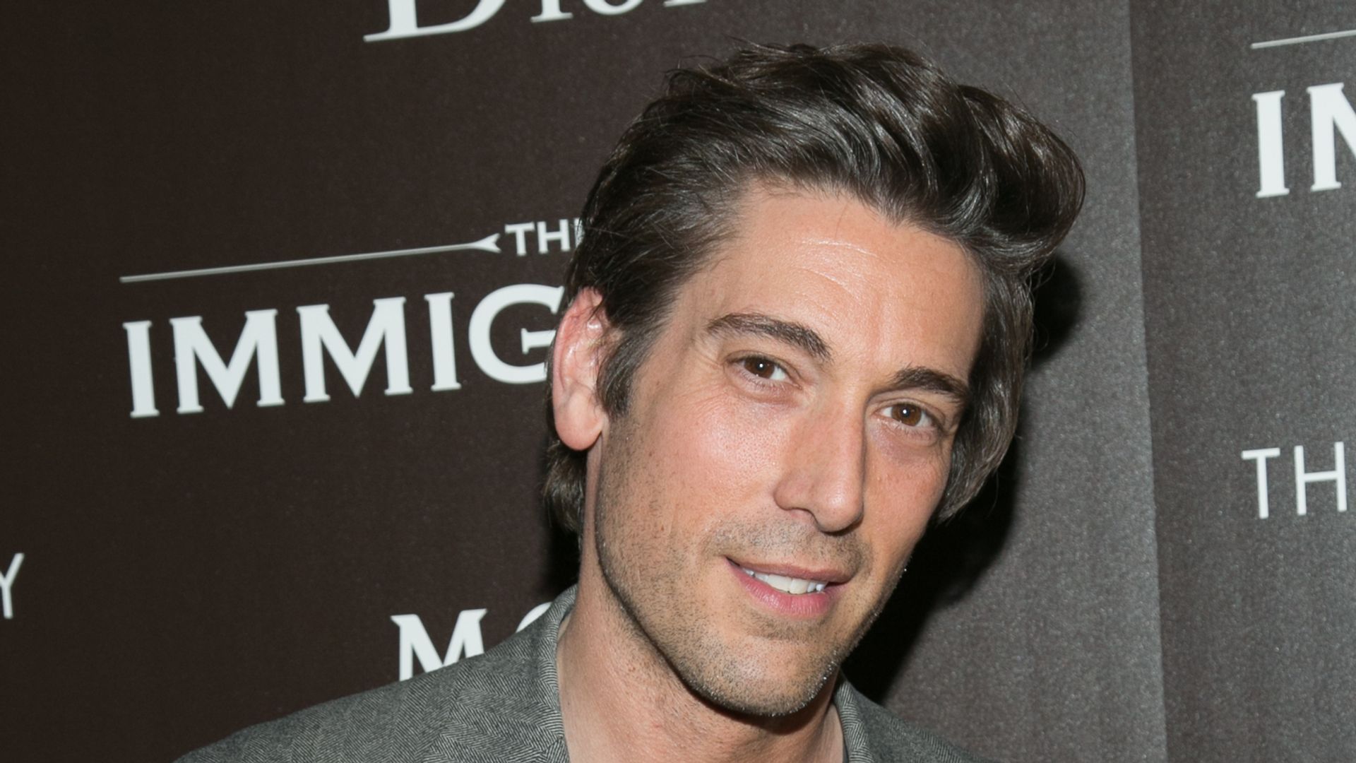 ABC's David Muir's appearance on the air causes a stir among fans