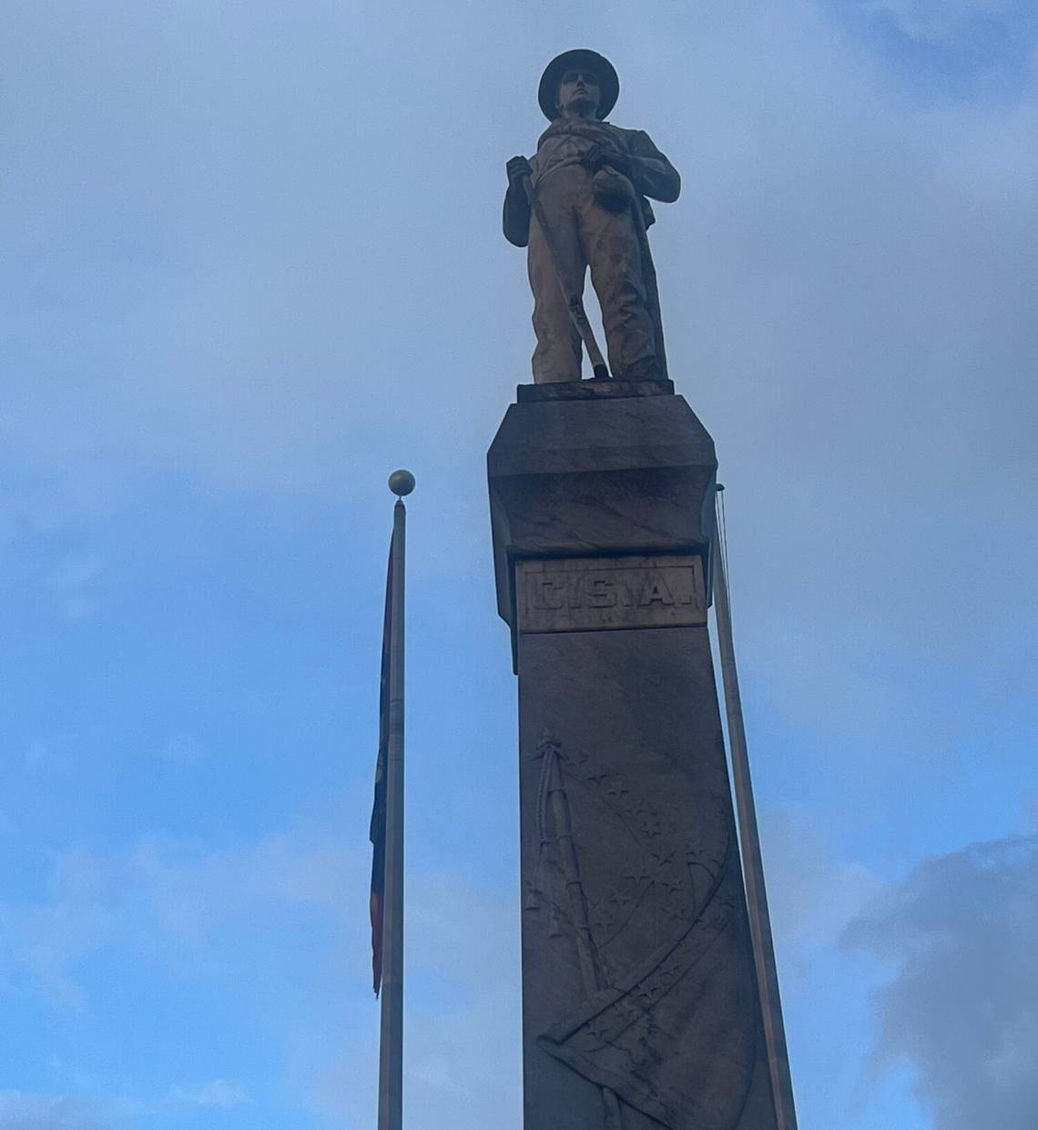 Sparks fly as Mississippi town considers moving Confederate monument