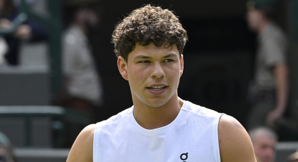 Jack Sock iden­tifie le point faible de Shelton : « Si ce coup devient ...