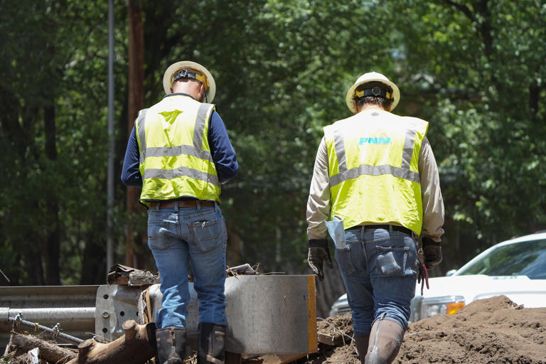 Warning sirens were silent during deadly Ruidoso flooding. Here's why