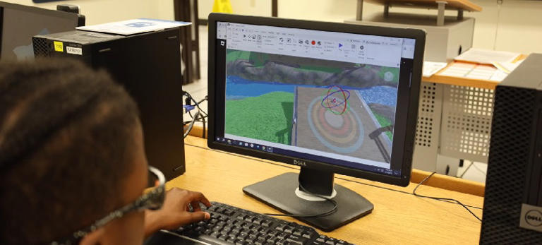 Gamers turn passion into real-world skills in coders class