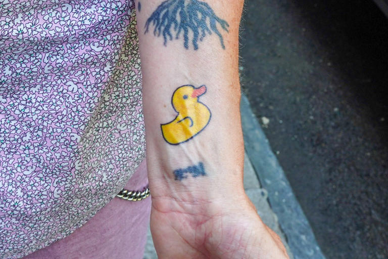 Teensy plastic ducks and their ‘hunters’ are taking over streets of ...