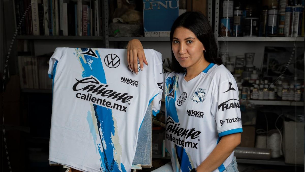 Club Puebla lanza uniformes 2025 inspirados en el Barrio del Artista y ...