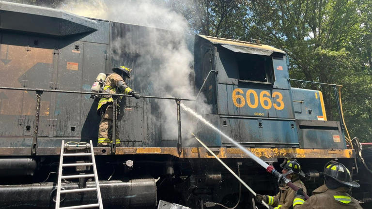 2 injured after fiery train crash with semi-truck in Fulton County ...